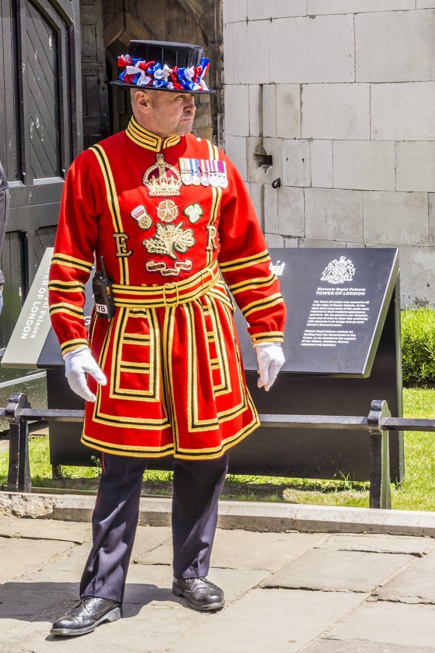 Random London Essentials in 21 Pics - Destination Tips