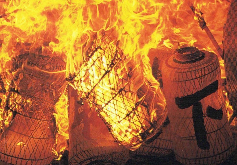 Tis the Season: Winter Religious Traditions Around the World ...